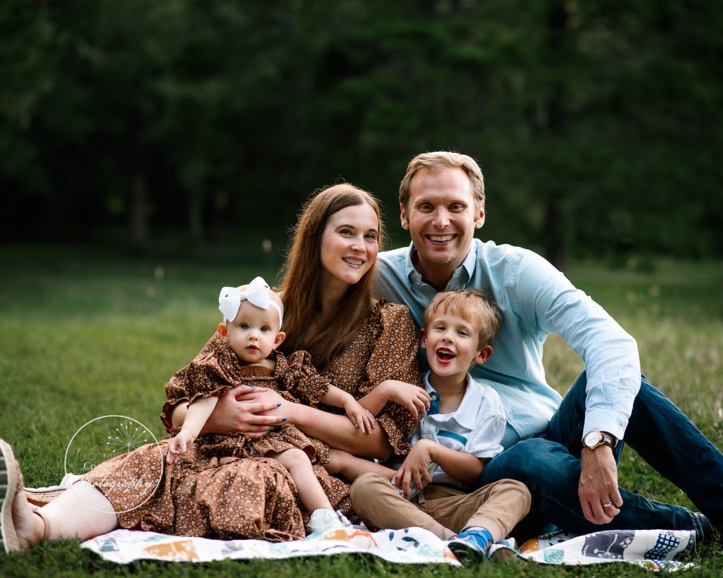 Family of Four Photo Session at Winstead Hill in Franklin